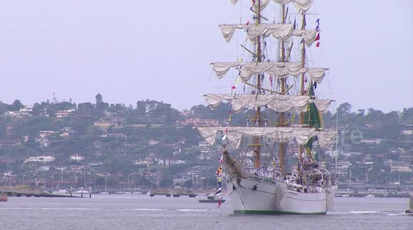 USA: Mexico’s only tall ship, the ARM Cuauhtemoc makes port in San ...