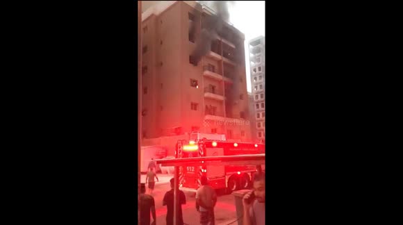 Kuwait fire: Fire brigade on spot to douse off fire after Massive fire ...