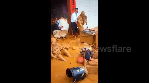 Chinese seniors rescued covered in mud after landslide hits southern ...