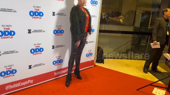 Debora Krizak And daughter arrive on the red carpet at the Sydney ...