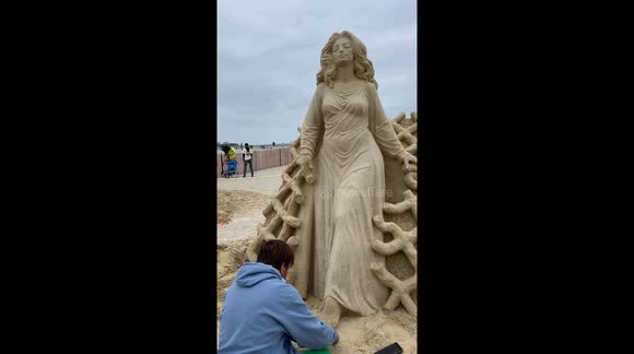 Dmitry Klimenko, sculptor, wins second place for his beautiful goddess ...