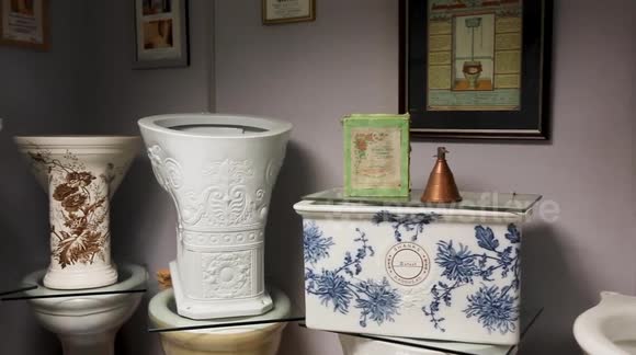 Hundreds of antique Thomas Crapper loos including Hitler potty up for ...