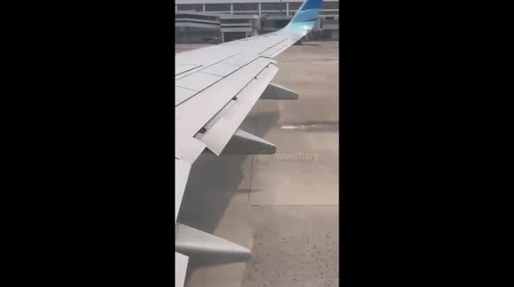 The Plane In Indonesia Experienced A Fuel Tank Leak, It Was Seen That ...