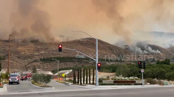 US: Line Fire Grows Explosively, Prompts Evacuation In Highland ...