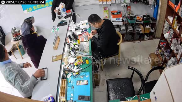 Mobile phone battery explosion caught on camera during repair - Buy ...