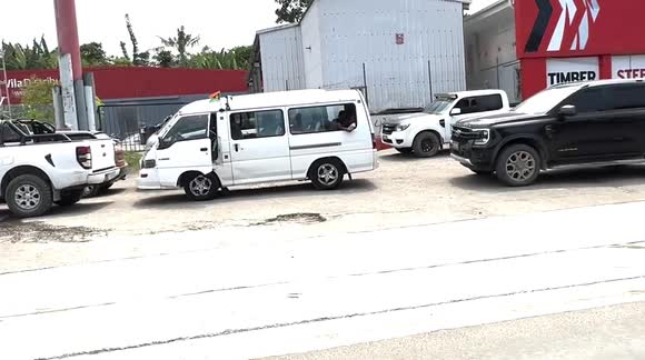 Vanuatu: Cars Line Up For Gas After Powerful Earthquake - Buy, Sell or ...