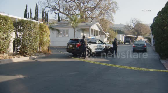 US, Los Angeles: Simi Valley Shots Fired Suspect Barricaded Inside Home ...