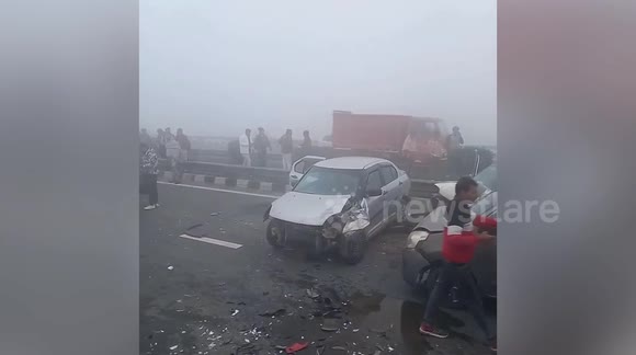 Severe fog causes 60 cars pile up on motorway in India - Buy, Sell or ...