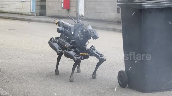 Watch how Bomb Squad robots neutralise explosives in the UK - Buy, Sell ...