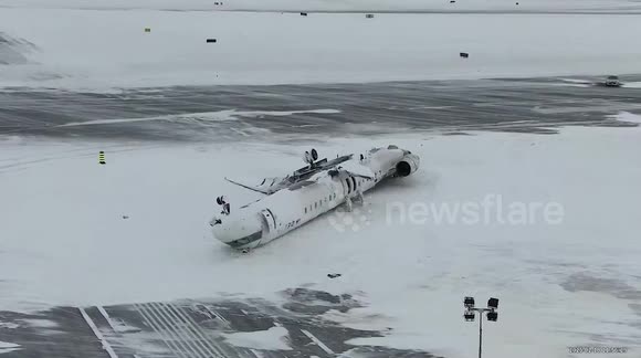 Aviation board investigates flipped Delta jet in Canada - Buy, Sell or ...