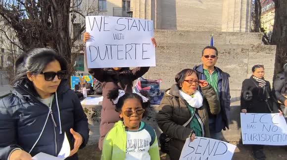 Supporters of Filipino strongman Duterte converge on The Hague - Buy ...