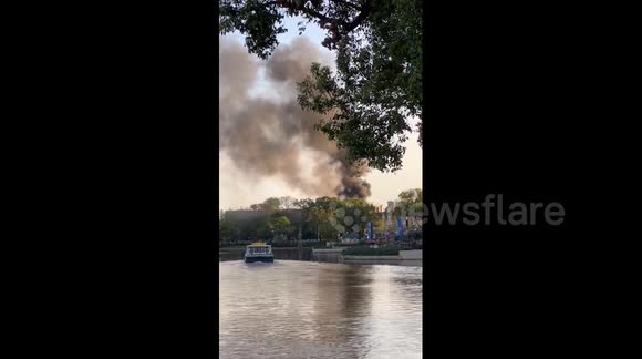 US: Fire at Disney World’s Epcot France Pavilion Prompts Ride ...