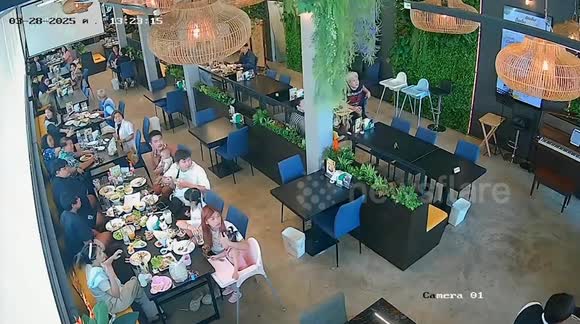Myanmar earthquake shakes cafe in Chiang Mai, northern Thailand - Buy ...