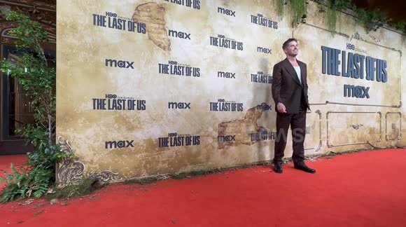 Scott Tweedie arrives on the red carpet for the Australian Premiere of ...