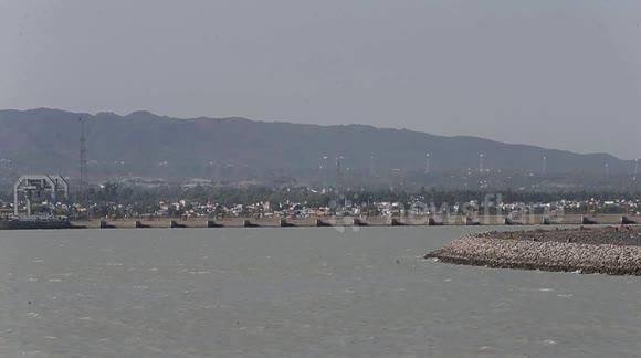 Pakistan: Video shows dam on Indus River as India suspends Indus Waters ...