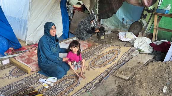 Gaza girl’s fight for life reveals a generation’s silent hunger (2 ...