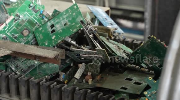China: E-waste disposal town transformed into national recycling hub in ...