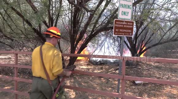 US, Phoenix: Wickenburg Monarch Fire Grows To 150 Acres With Sound On ...
