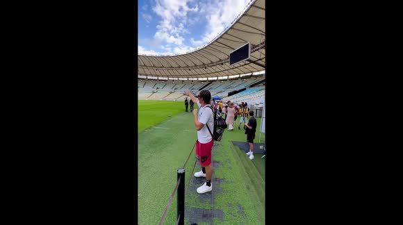 Man startles after bumping head on low player bench roof in Rio de ...