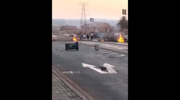 Residents protest water crisis in Coronationville, South Africa - Buy ...