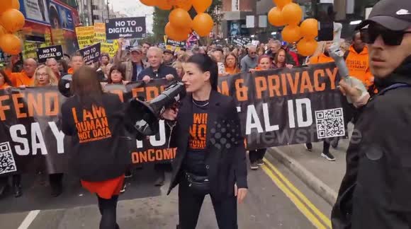 UK: Thousands Protest Digital ID Plan Over Privacy Concerns in London 3 ...