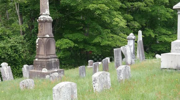 4K Graveyard Establishing Shot Cemetery Moody Revolutionary Era Graves ...