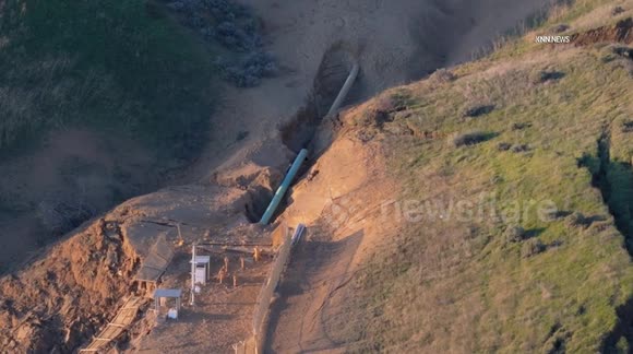 US, Los Angeles: Castaic Work Near Natural Gas Line Rupture Continues ...