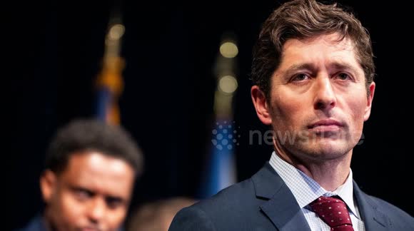 UNCAPTIONED: Minneapolis Mayor Back in National Spotlight After Fatal ...