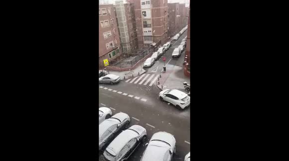 Spain: Storm Kristin Brings Snow to Madrid Causing Traffic Disruptions ...