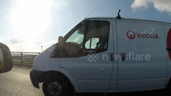 141-D-9337 Ford Veolia driver talking on the phone M1 M50 05-10-2016 ...