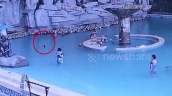 Heartbreaking: A 4-yr-old boy drowning in swimming pool went completely ...